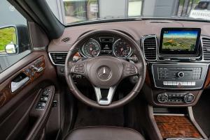 Серый Мерседес GLS 450 2017 в Каунас, объемом двигателя 3.00 л и пробегом 162 тыс. км за 28950 €, фото 15 на AUTOMOTO.COM.LV