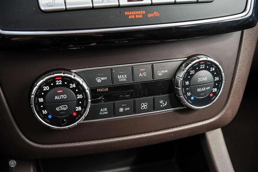 Серый Мерседес GLS 450 2017 в Каунас, объемом двигателя 3.00 л и пробегом 162 тыс. км за 28950 €, фото 21 на AUTOMOTO.COM.LV