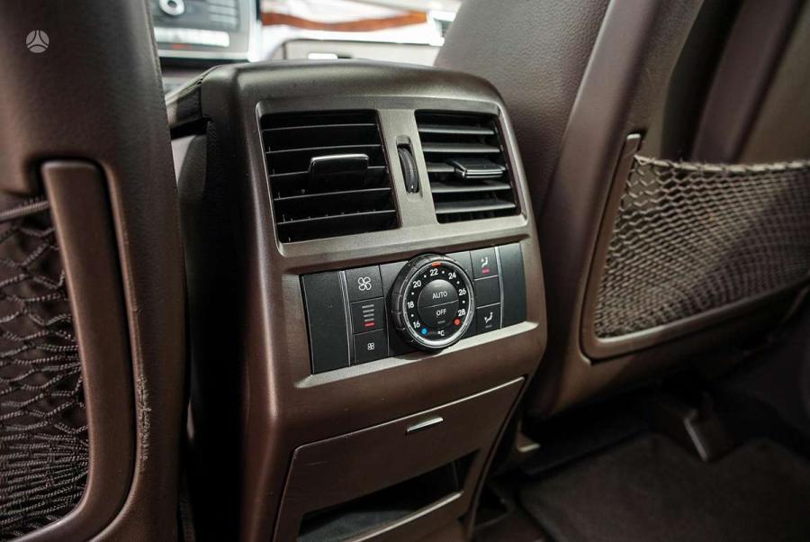 Серый Мерседес GLS 450 2017 в Каунас, объемом двигателя 3.00 л и пробегом 162 тыс. км за 28950 €, фото 38 на AUTOMOTO.COM.LV
