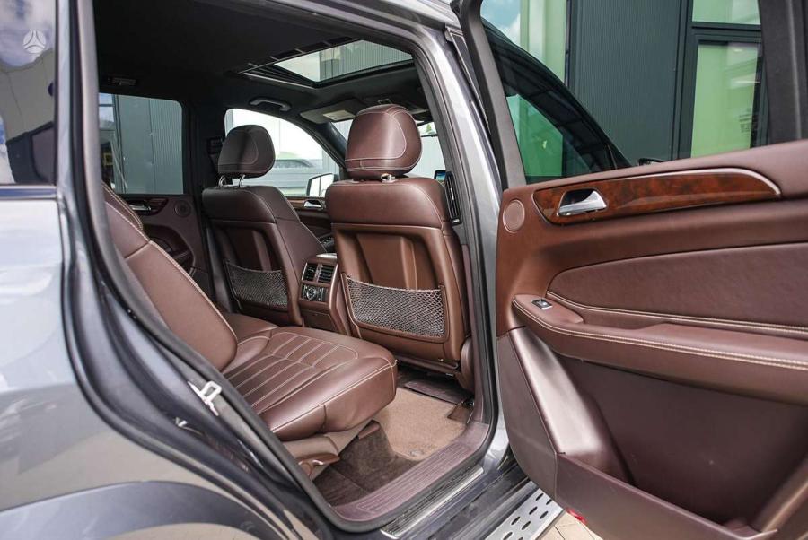 Серый Мерседес GLS 450 2017 в Каунас, объемом двигателя 3.00 л и пробегом 162 тыс. км за 28950 €, фото 42 на AUTOMOTO.COM.LV