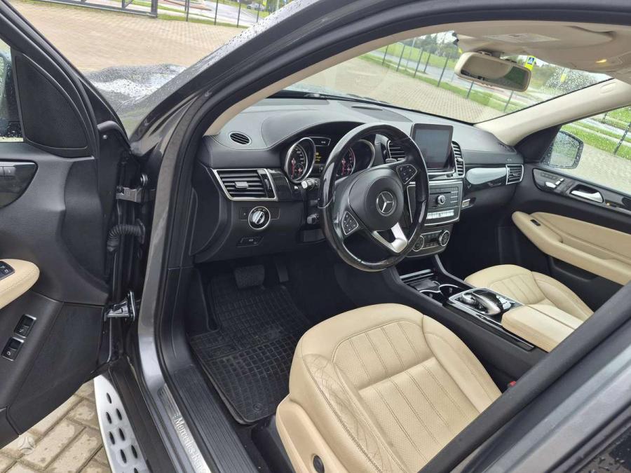 Серый Мерседес GLS 450 2017 в Каунас, объемом двигателя 3.00 л и пробегом 161 тыс. км за 18200 €, фото 13 на AUTOMOTO.COM.LV