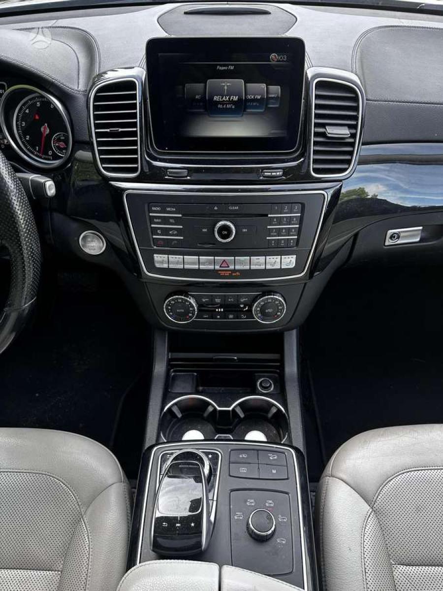 Pelēks Mercedes-Benz GLS 450 2018 Nemenčinė, ar dzinēja tilpumu 3.00 L un nobraukumu 234 tūkst. km par 26000 €, foto 25 vietnē AUTOMOTO.COM.LV