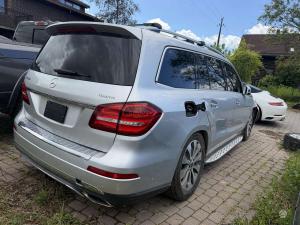 Grey Mercedes-Benz GLS 450 2019 in Vilnius, with an engine capacity of 3.00 L and mileage of 169 thousand km for 14999 €, photo 4 on AUTOMOTO.COM.LV