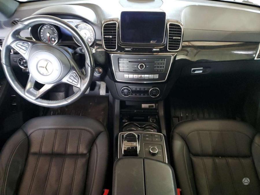 Grey Mercedes-Benz GLS 450 2019 in Vilnius, with an engine capacity of 3.00 L and mileage of 169 thousand km for 14999 €, photo 9 on AUTOMOTO.COM.LV