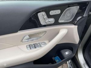 Серый Мерседес GLS 450 2020 в Каунас, объемом двигателя 3.00 л и пробегом 99 тыс. км за 63500 €, фото 15 на AUTOMOTO.COM.LV