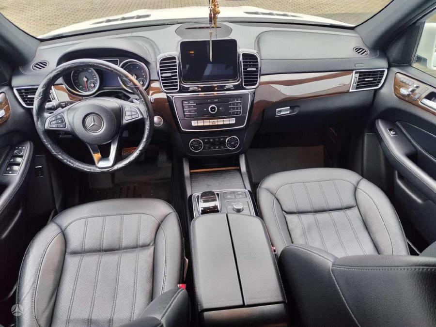Balts Mercedes-Benz GLS 450 2017 Šauļi, ar dzinēja tilpumu 3.00 L un nobraukumu 109 tūkst. km par 27700 €, foto 9 vietnē AUTOMOTO.COM.LV