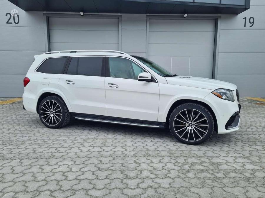White Mercedes-Benz GLS 450 2017 in Vilnius, with an engine capacity of 3.00 L and mileage of 97 thousand km for 32500 €, photo 2 on AUTOMOTO.COM.LV