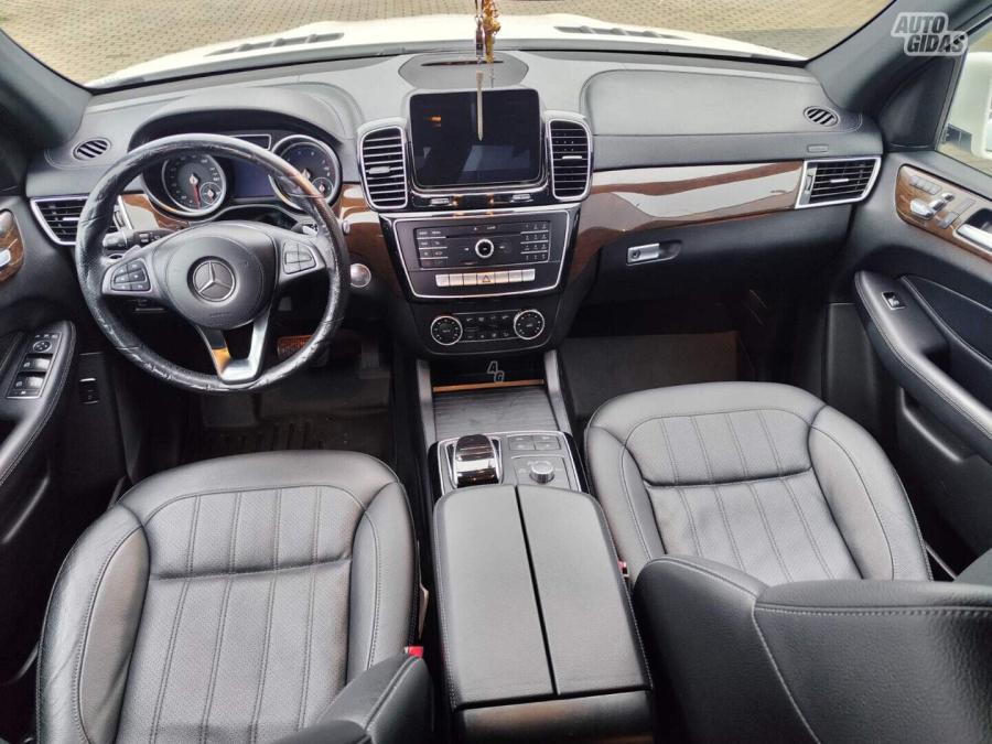 Balts Mercedes-Benz GLS 450 2017 Šauļi, ar dzinēja tilpumu 3.00 L un nobraukumu 109 tūkst. km par 27700 €, foto 9 vietnē AUTOMOTO.COM.LV