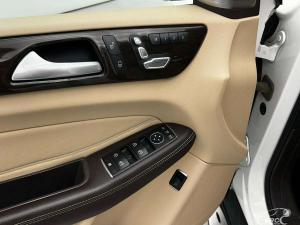 Белый Мерседес GLS 450 2017 в Вильнюс, объемом двигателя 3.00 л и пробегом 144 тыс. км за 23900 €, фото 15 на AUTOMOTO.COM.LV