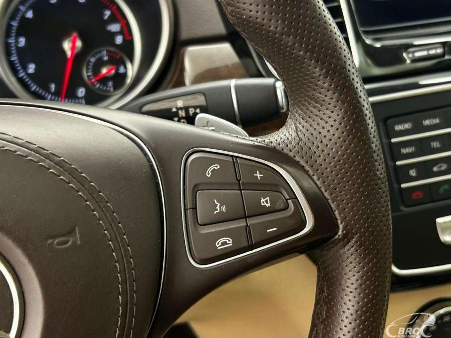 Белый Мерседес GLS 450 2017 в Вильнюс, объемом двигателя 3.00 л и пробегом 144 тыс. км за 23900 €, фото 17 на AUTOMOTO.COM.LV