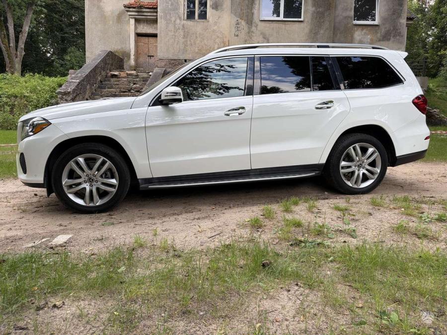 Balts Mercedes-Benz GLS 450 2017 Viļņa, ar dzinēja tilpumu 3.00 L un nobraukumu 217 tūkst. km par 17500 €, foto 3 vietnē AUTOMOTO.COM.LV