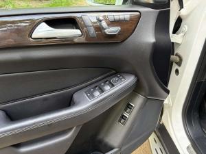 Balts Mercedes-Benz GLS 450 2017 Viļņa, ar dzinēja tilpumu 3.00 L un nobraukumu 217 tūkst. km par 17500 €, foto 9 vietnē AUTOMOTO.COM.LV
