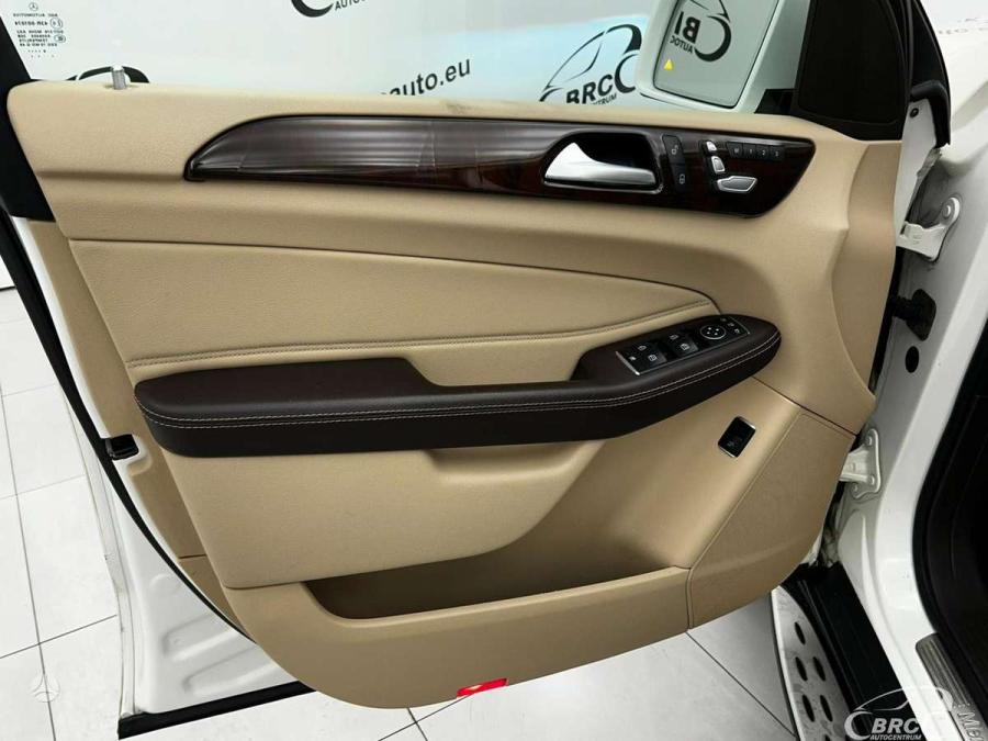 Balts Mercedes-Benz GLS 450 2017 Viļņa, ar dzinēja tilpumu 2.99 L un nobraukumu 259 tūkst. km par 17200 €, foto 14 vietnē AUTOMOTO.COM.LV