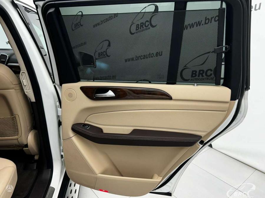 Balts Mercedes-Benz GLS 450 2017 Viļņa, ar dzinēja tilpumu 2.99 L un nobraukumu 259 tūkst. km par 17200 €, foto 30 vietnē AUTOMOTO.COM.LV