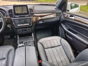Белый Мерседес GLS 450 2017 в Шяуляй, объемом двигателя 3.00 л и пробегом 209 тыс. км за 19900 €, фото 12 на AUTOMOTO.COM.LV
