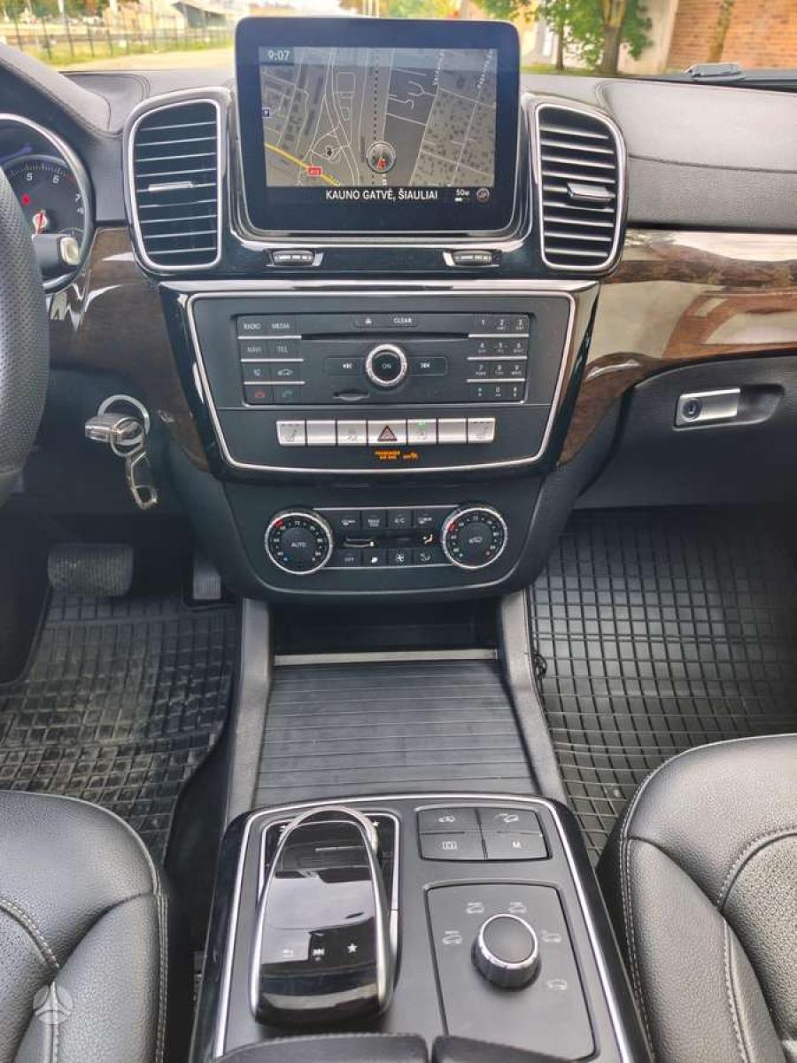 Белый Мерседес GLS 450 2017 в Шяуляй, объемом двигателя 3.00 л и пробегом 209 тыс. км за 19900 €, фото 21 на AUTOMOTO.COM.LV