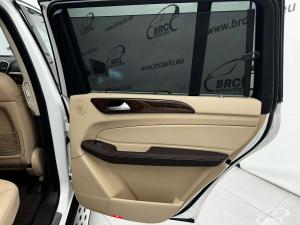 Balts Mercedes-Benz GLS 450 2017 Viļņa, ar dzinēja tilpumu 2.99 L un nobraukumu 259 tūkst. km par 16700 €, foto 30 vietnē AUTOMOTO.COM.LV