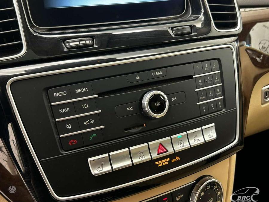 Белый Мерседес GLS 450 2017 в Вильнюс, объемом двигателя 3.00 л и пробегом 144 тыс. км за 21900 €, фото 22 на AUTOMOTO.COM.LV