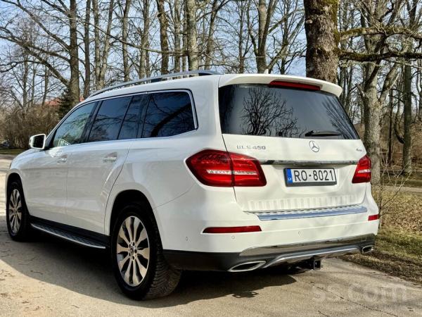 White Mercedes-Benz GLS 450 2019 in Riga, with an engine capacity of 3.00 L and mileage of 106 thousand km for 36900 €, photo 10 on AUTOMOTO.COM.LV