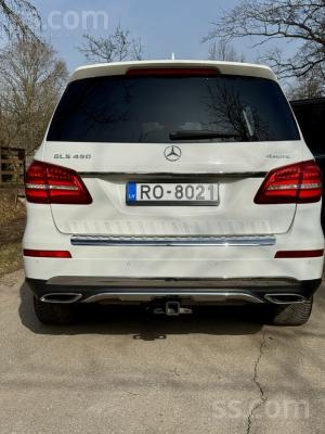 White Mercedes-Benz GLS 450 2019 in Riga, with an engine capacity of 3.00 L and mileage of 106 thousand km for 36900 €, photo 11 on AUTOMOTO.COM.LV