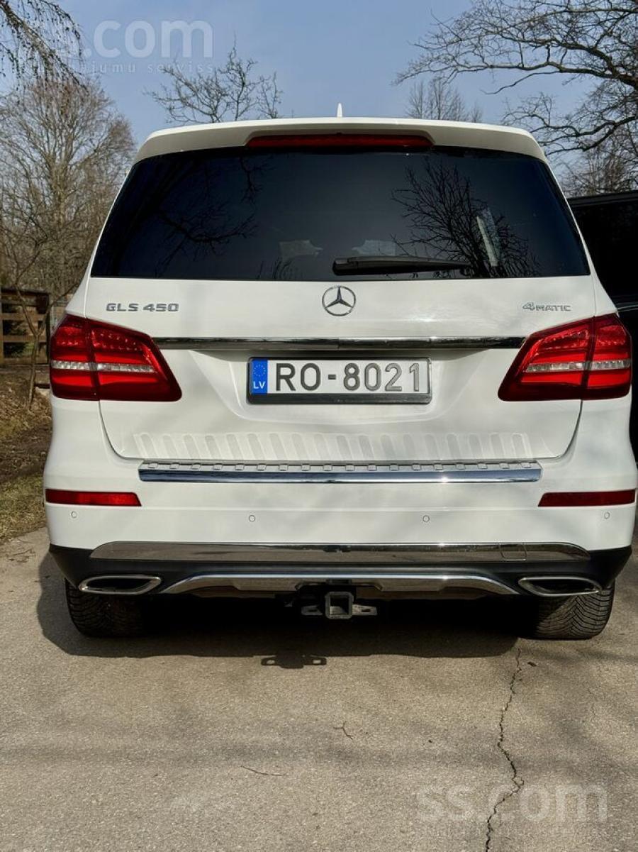 White Mercedes-Benz GLS 450 2019 in Riga, with an engine capacity of 3.00 L and mileage of 106 thousand km for 36900 €, photo 11 on AUTOMOTO.COM.LV