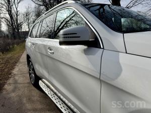 White Mercedes-Benz GLS 450 2019 in Riga, with an engine capacity of 3.00 L and mileage of 106 thousand km for 36900 €, photo 14 on AUTOMOTO.COM.LV