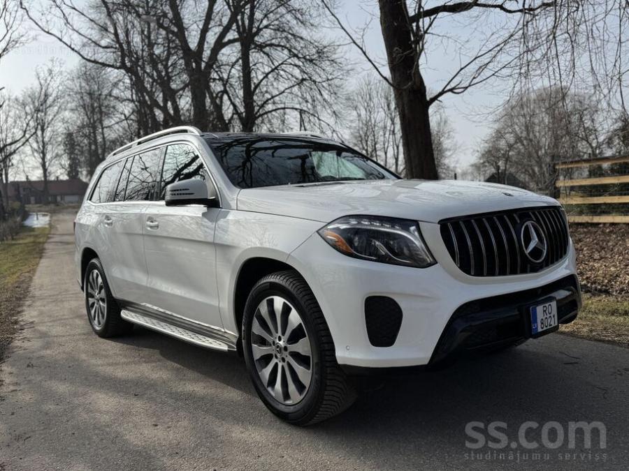 White Mercedes-Benz GLS 450 2019 in Riga, with an engine capacity of 3.00 L and mileage of 106 thousand km for 36900 €, photo 16 on AUTOMOTO.COM.LV