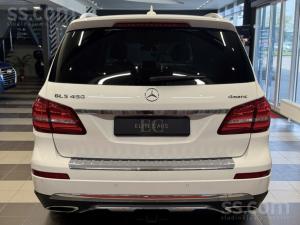 White Mercedes-Benz GLS 450 2019 in Riga, with an engine capacity of 3.00 L and mileage of 106 thousand km for 29990 €, photo 6 on AUTOMOTO.COM.LV