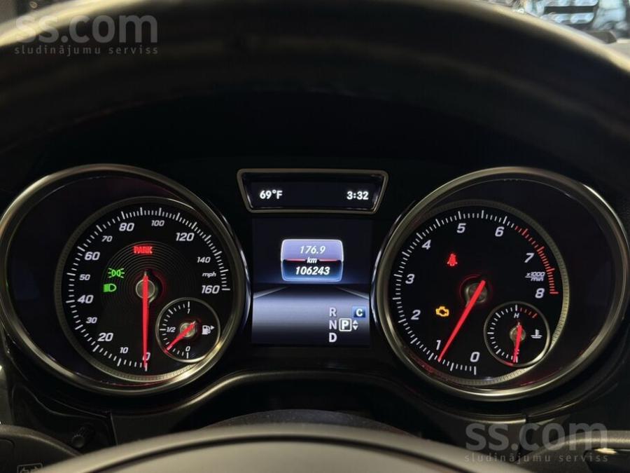 White Mercedes-Benz GLS 450 2019 in Riga, with an engine capacity of 3.00 L and mileage of 106 thousand km for 29990 €, photo 19 on AUTOMOTO.COM.LV