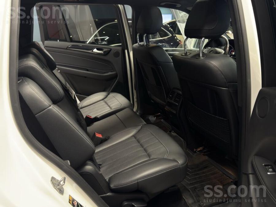 White Mercedes-Benz GLS 450 2019 in Riga, with an engine capacity of 3.00 L and mileage of 106 thousand km for 29990 €, photo 27 on AUTOMOTO.COM.LV