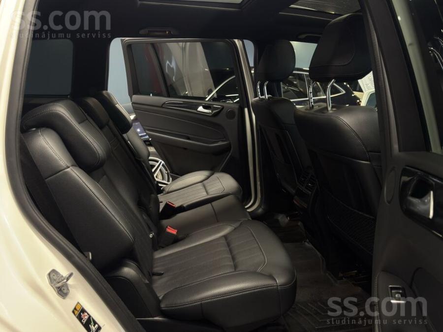 White Mercedes-Benz GLS 450 2019 in Riga, with an engine capacity of 3.00 L and mileage of 106 thousand km for 29990 €, photo 28 on AUTOMOTO.COM.LV