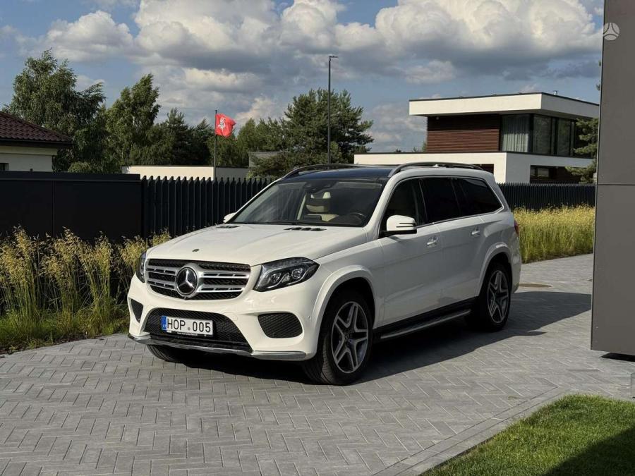 Белый Мерседес GLS 450 2019 в Вильнюс, объемом двигателя 3.00 л и пробегом 89 тыс. км за 34500 €, фото 1 на AUTOMOTO.COM.LV