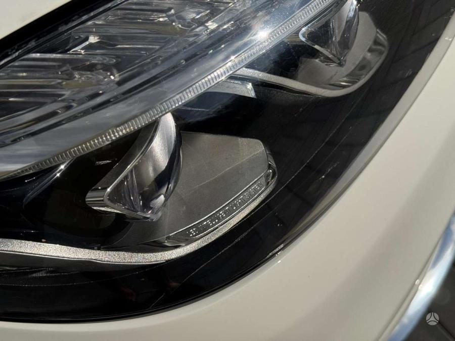 Белый Мерседес GLS 450 2019 в Вильнюс, объемом двигателя 3.00 л и пробегом 89 тыс. км за 34500 €, фото 8 на AUTOMOTO.COM.LV