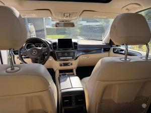 Белый Мерседес GLS 450 2019 в Вильнюс, объемом двигателя 3.00 л и пробегом 89 тыс. км за 34500 €, фото 22 на AUTOMOTO.COM.LV