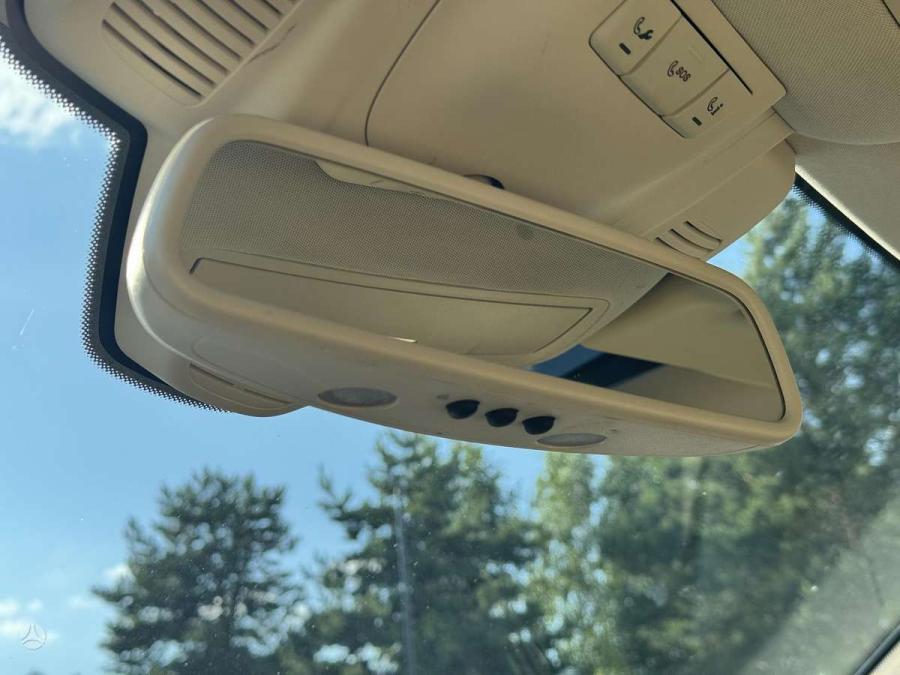 Белый Мерседес GLS 450 2019 в Вильнюс, объемом двигателя 3.00 л и пробегом 89 тыс. км за 34500 €, фото 23 на AUTOMOTO.COM.LV