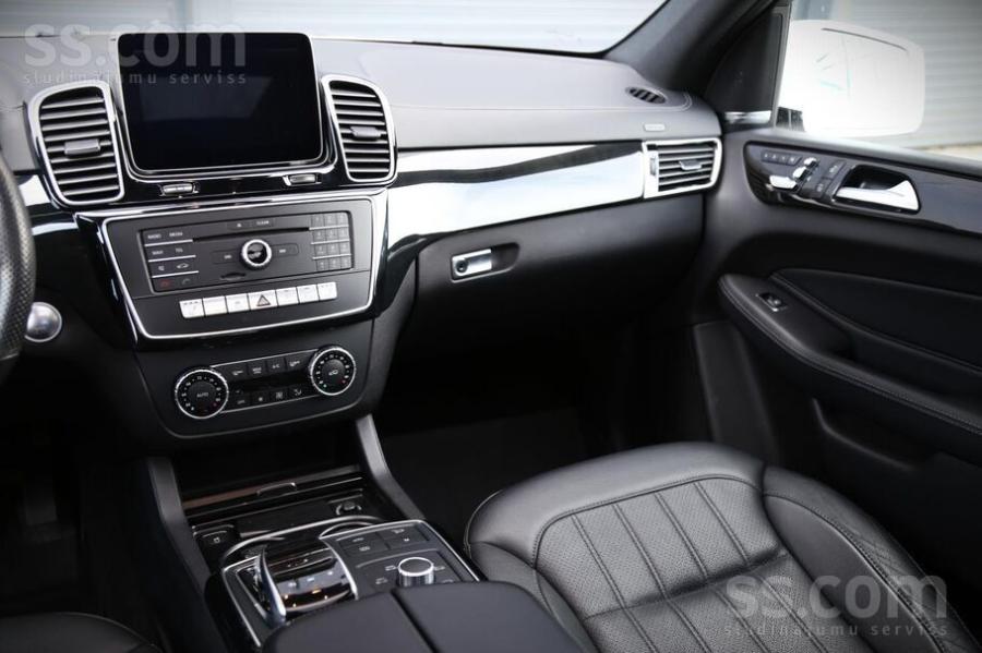 Белый Мерседес GLS 450 2019 в Рига, объемом двигателя 3.00 л и пробегом 106 тыс. км за 34995 €, фото 12 на AUTOMOTO.COM.LV