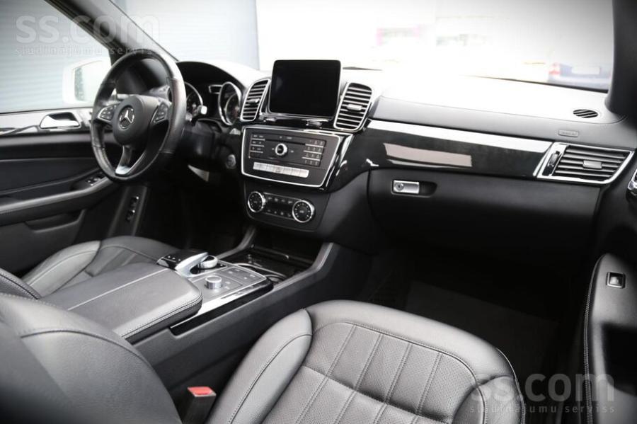 Белый Мерседес GLS 450 2019 в Рига, объемом двигателя 3.00 л и пробегом 106 тыс. км за 34995 €, фото 15 на AUTOMOTO.COM.LV