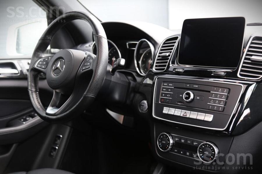 Белый Мерседес GLS 450 2019 в Рига, объемом двигателя 3.00 л и пробегом 106 тыс. км за 34995 €, фото 16 на AUTOMOTO.COM.LV