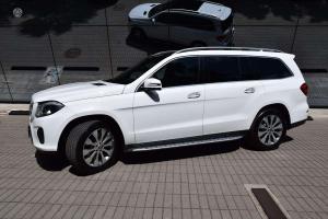 Белый Мерседес GLS 450 2019 в Каунас, объемом двигателя 3.00 л и пробегом 148 тыс. км за 35000 €, фото  на AUTOMOTO.COM.LV