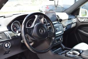 Balts Mercedes-Benz GLS 450 2019 Kauņa, ar dzinēja tilpumu 3.00 L un nobraukumu 148 tūkst. km par 35000 €, foto 28 vietnē AUTOMOTO.COM.LV