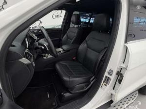 Белый Мерседес GLS 450 2019 в Вильнюс, объемом двигателя 3.00 л и пробегом 209 тыс. км за 26900 €, фото 26 на AUTOMOTO.COM.LV