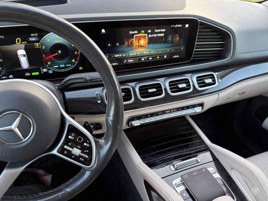White Mercedes-Benz GLS 450 2020 in Alytus, with an engine capacity of 3.00 L and mileage of 187 thousand km for 31999 €, photo 8 on AUTOMOTO.COM.LV