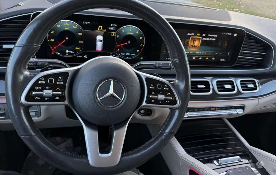 White Mercedes-Benz GLS 450 2020 in Alytus, with an engine capacity of 3.00 L and mileage of 187 thousand km for 31999 €, photo 10 on AUTOMOTO.COM.LV