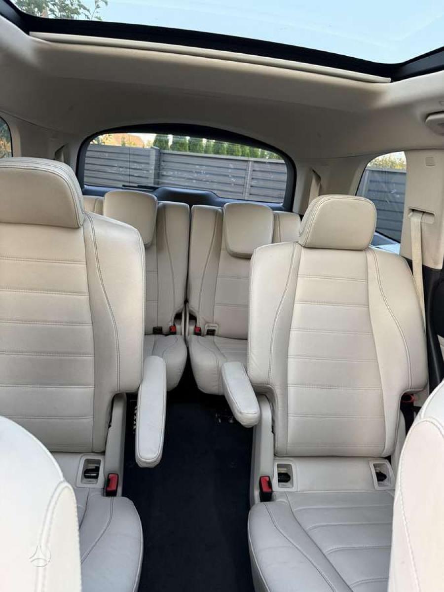 White Mercedes-Benz GLS 450 2020 in Alytus, with an engine capacity of 3.00 L and mileage of 187 thousand km for 31999 €, photo 12 on AUTOMOTO.COM.LV