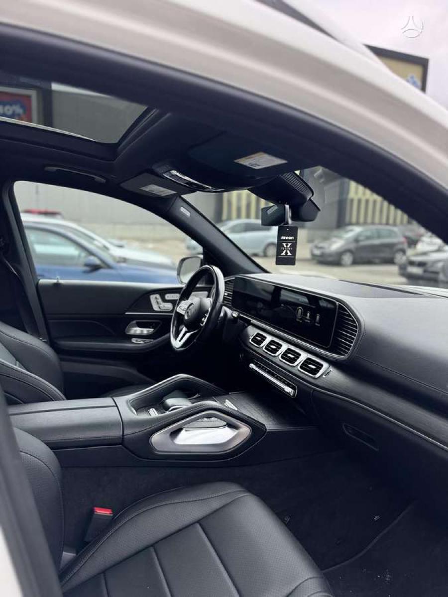 White Mercedes-Benz GLS 450 2021 in Vilnius, with an engine capacity of 0.00 L and mileage of 170 thousand km for 60000 €, photo 7 on AUTOMOTO.COM.LV