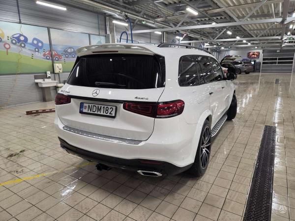 Balts Mercedes-Benz GLS 450 2023 Viļņa, ar dzinēja tilpumu 3.00 L un nobraukumu 51 tūkst. km par 94900 €, foto 6 vietnē AUTOMOTO.COM.LV