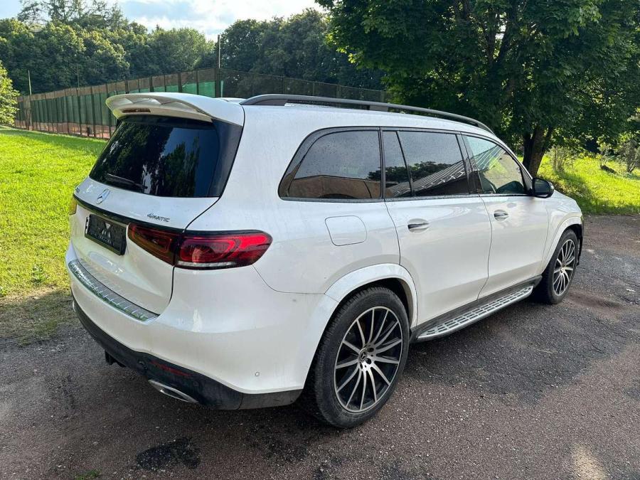 Balts Mercedes-Benz GLS 450 2023 Viļņa, ar dzinēja tilpumu 3.00 L un nobraukumu 51 tūkst. km par 54900 €, foto 1 vietnē AUTOMOTO.COM.LV