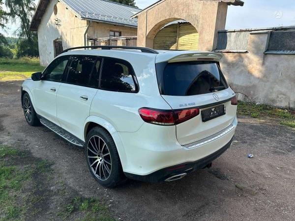 Белый Мерседес GLS 450 2023 в Вильнюс, объемом двигателя 3.00 л и пробегом 51 тыс. км за 54900 €, фото 2 на AUTOMOTO.COM.LV