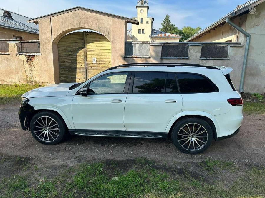 Balts Mercedes-Benz GLS 450 2023 Viļņa, ar dzinēja tilpumu 3.00 L un nobraukumu 51 tūkst. km par 54900 €, foto 5 vietnē AUTOMOTO.COM.LV