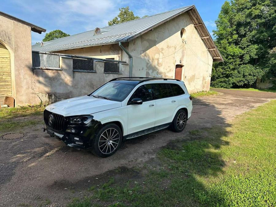 Balts Mercedes-Benz GLS 450 2023 Viļņa, ar dzinēja tilpumu 3.00 L un nobraukumu 51 tūkst. km par 54900 €, foto 6 vietnē AUTOMOTO.COM.LV